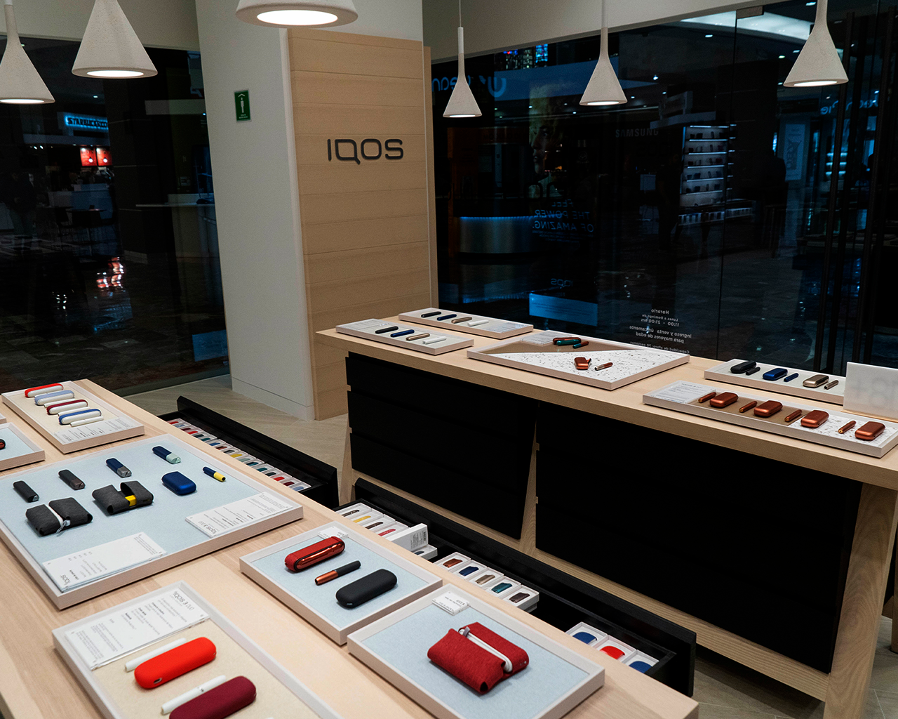 IQOS Store Centro Santa Fe | Vasco de Quiroga 3800, Planta Baja, local 143